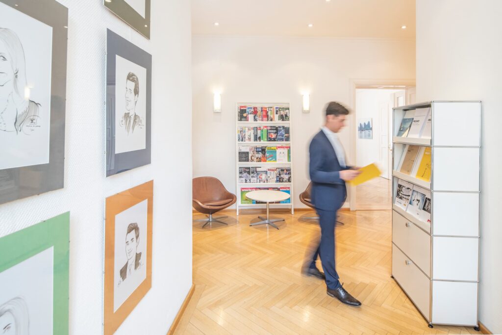 Veröffentlichungen von BIESALSKI & COMPANY